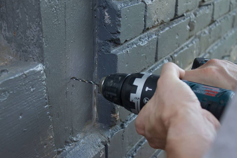Add some curb appeal to your house with this DIY window box tutorial