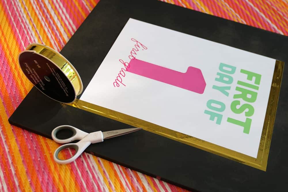 DIY homemade back to school sign and free printable signs