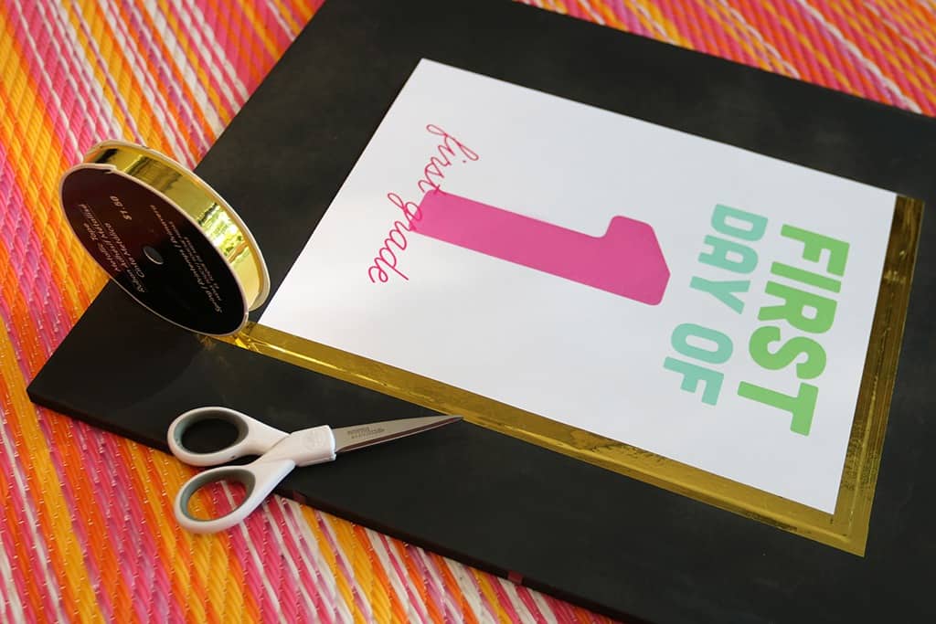 DIY homemade back to school sign and free printable signs