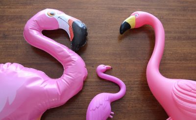 Flamingo Valentine's Day box — the cutest and easiest DIY craft project!