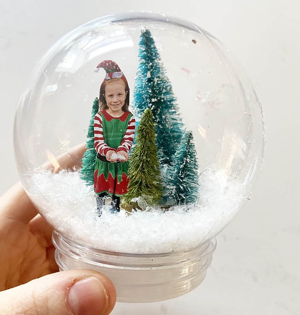 Snow globe tutorial: Unique, Cute, easy, and personalized!