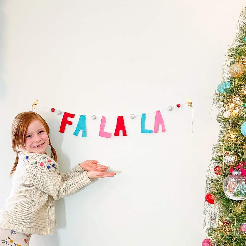 DIY felt banner tutorial: A fun and easy project perfect for the holidays!