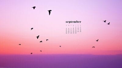 September 2021 wallpapers – 35 FREE calendars for desktop and phones!