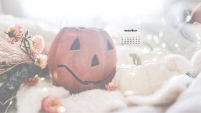 October 2021 wallpapers – 35 FREE calendars for desktop and phones!