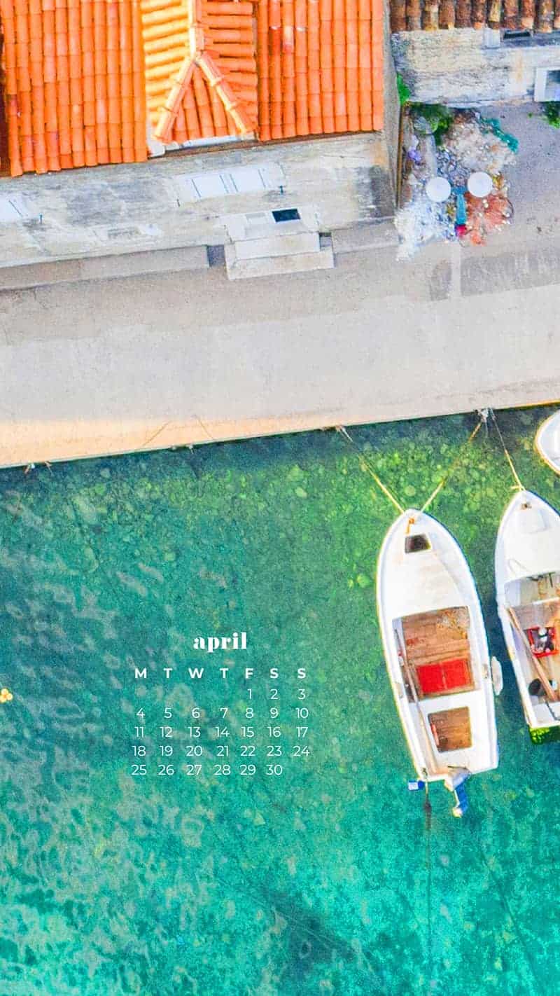 April 2022 wallpapers – 55 FREE calendars for your desktop & phone!