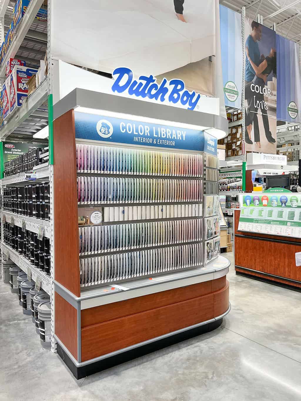 Closet room DIY refresh with Dutch Boy® Paints on a small budget.