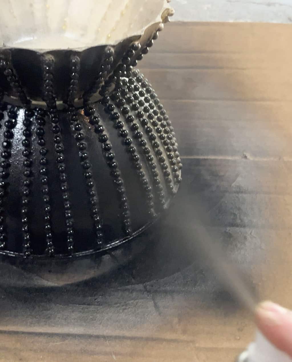 Beaded flower pot – An easy, affordable, and fun DIY!