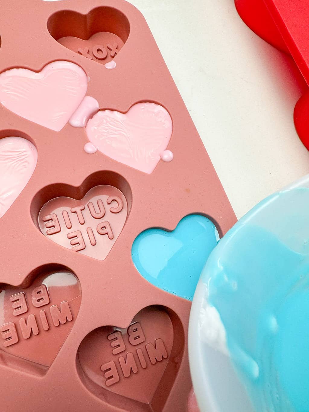 Conversation heart soaps - An easy and fun Valentine's Day DIY