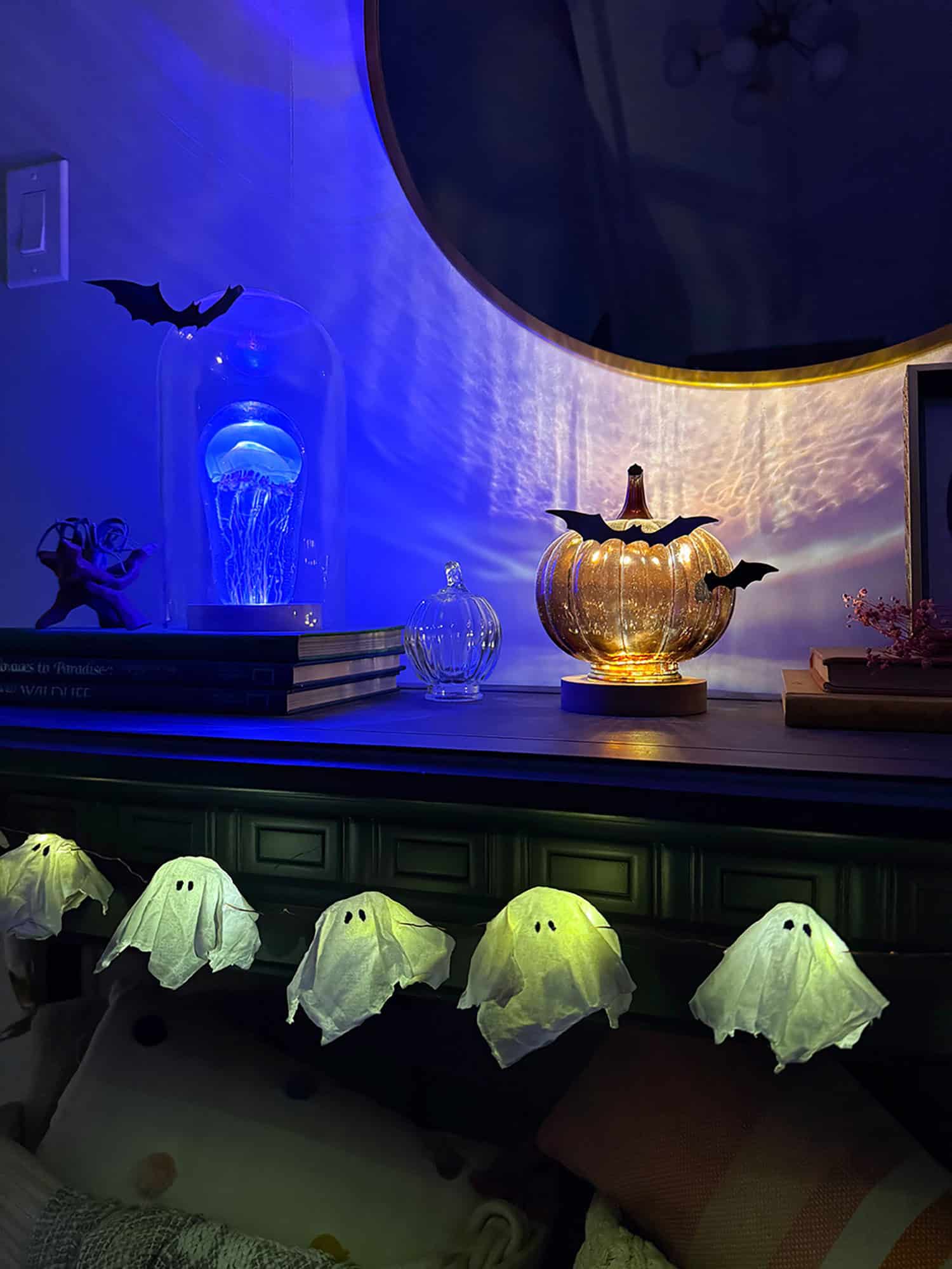 DIY ghost lights – An easy and affordable spooky halloween craft!